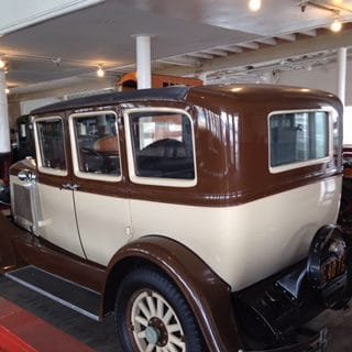 1930 Graham-Paige Sedan Series 8 / Photos, Specs, Details
